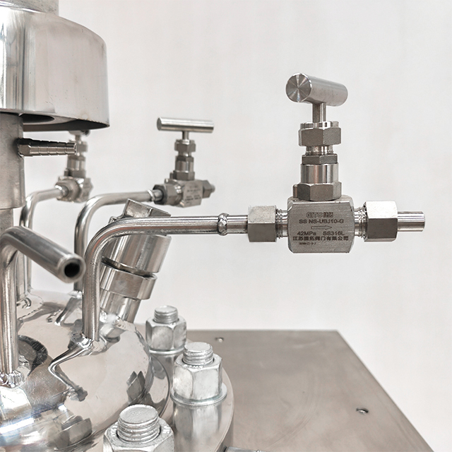 10 liters stainless reactor jacked heat with oil batch