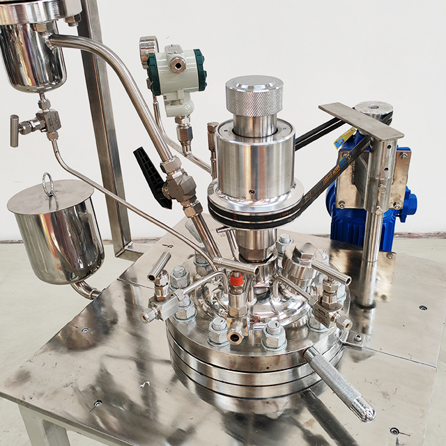 5 L stainless steel lab reactor with distillation devices and ph gauge