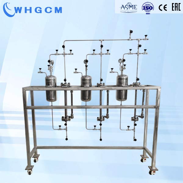 Small scale measuring tanks system with level meters