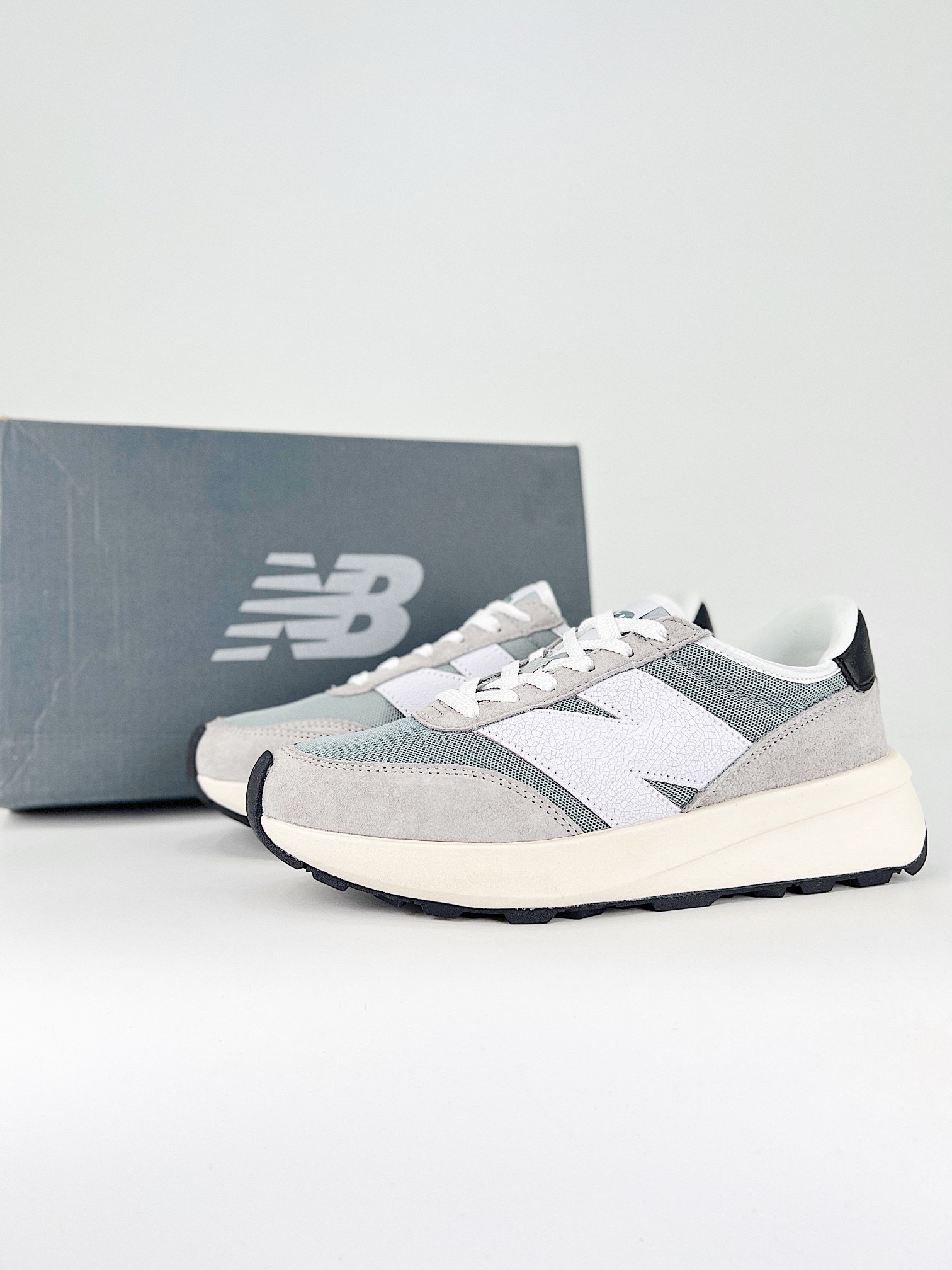 36-45 The original version of New Balance NB370 Original data file ...