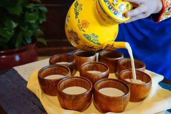 What Is Butter Tea? Let's Explore The Secrets of Butter Tea | Beverage ...