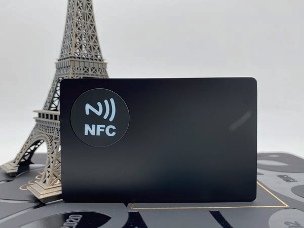 Customized Engraved Logo Qr Code Hidden NFC Metal Card