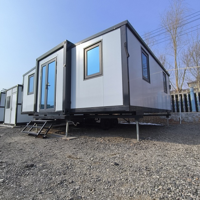 20ft Expandable House With Trailer