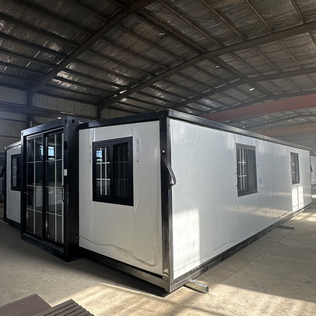 30ft Expandable House Black Frame White Walls