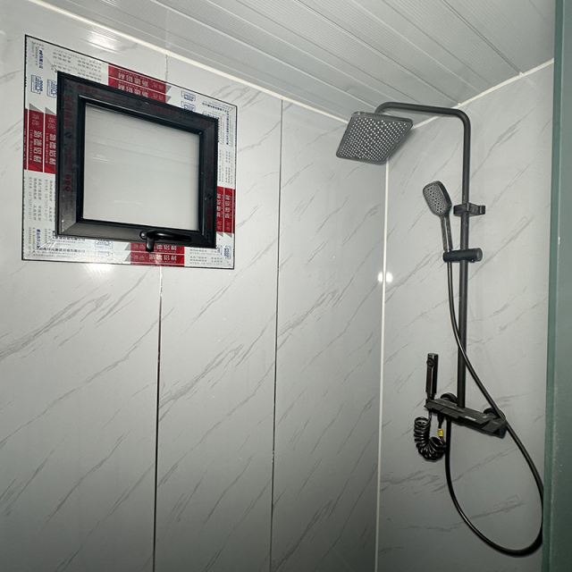 30ft Expandable House Black Frame White Walls