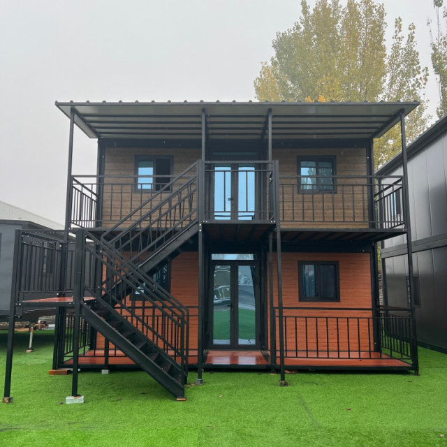 Double Flat Roof Expandable House External Staircase Terrace