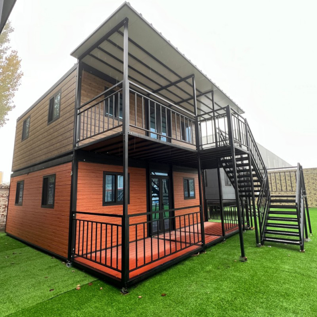 Double Flat Roof Expandable House External Staircase Terrace