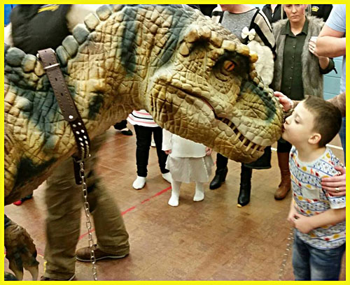 A open legs raptor costume dinosaur costume finished for UK kids party