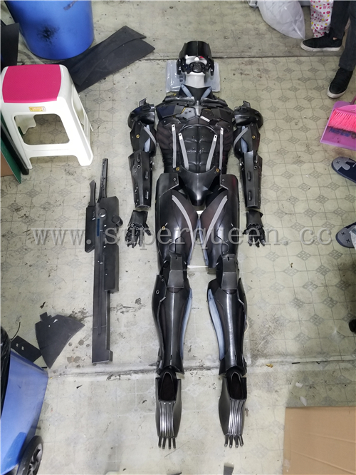 Metal Gear Rising: Revengeance Raiden Cosplay Costume