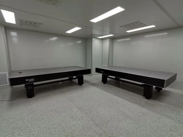 Enhancing Precision in Optical Experiments with Advanced Breadboard Tables