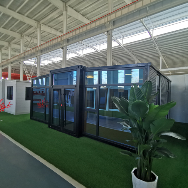Glass Exterior Wall Expandable Container House