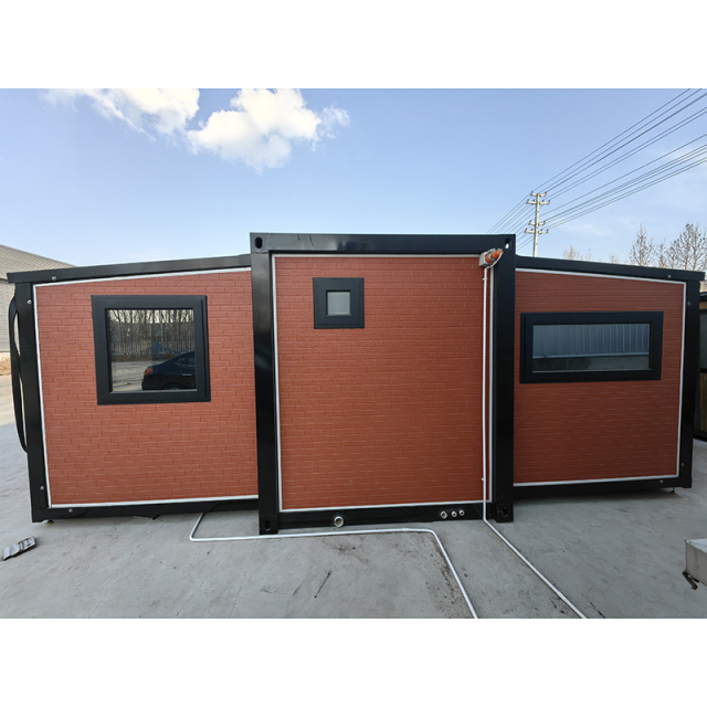 Red Exterior Cladding 20Ft Expandable Container House