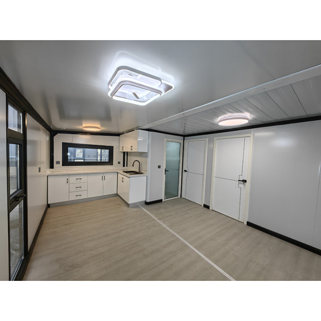 Red Exterior Cladding 20Ft Expandable Container House