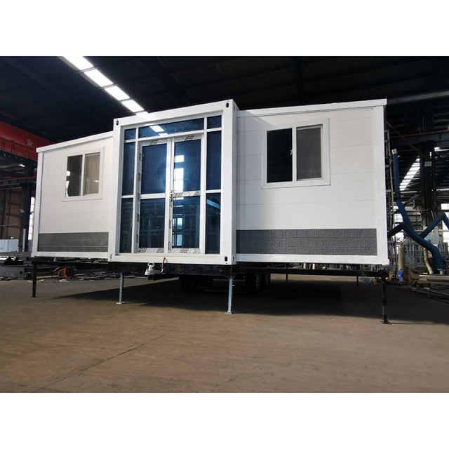 Prefabricated Expandable Container House With Trailer