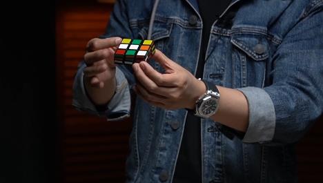 Wafer Cube by Henry Harrius and Takamiz Usui