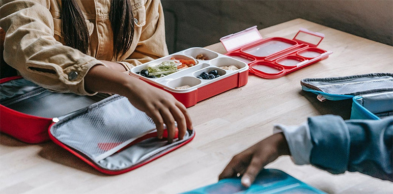 What's the Difference Between PEVA and Aluminum Film for Cooler Bags