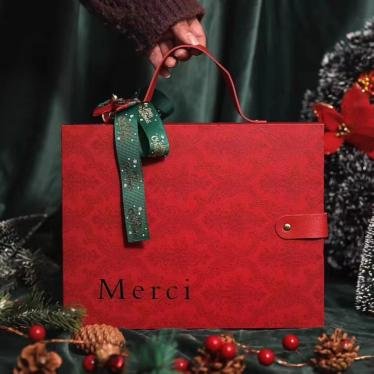 Luxury Christmas Gift Box Ready To Ship Cardboard Merry Christmas Gift ...