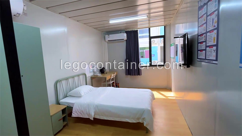 A container-based hospital