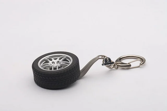 41563 NISSAN SKYLINE GT-R(R33) WHEEL KEYCHAIN (WITH GT-R EMBLEM HANGED)