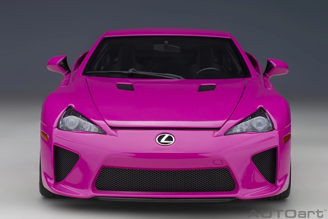 78859 1/18 LEXUS LFA (PASSIONATE PINK)
