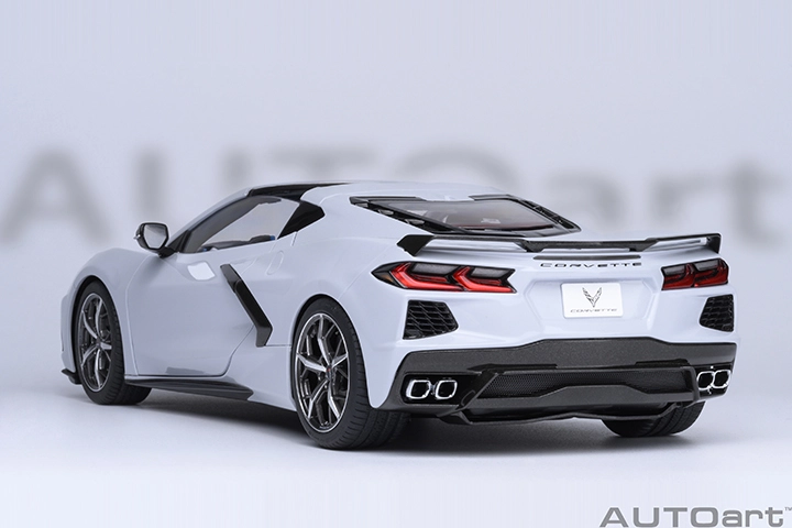 71284 1/18 CHEVROLET CORVETTE C8 STINGRAY Z51 (CERAMIC MATRIX GREY ...
