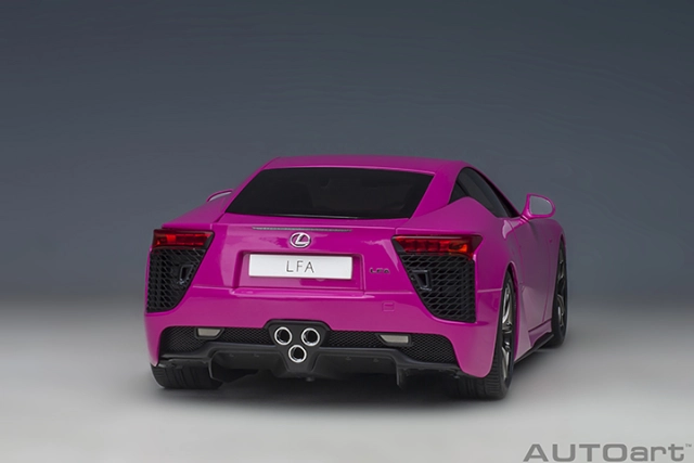 78859 1/18 LEXUS LFA (PASSIONATE PINK)