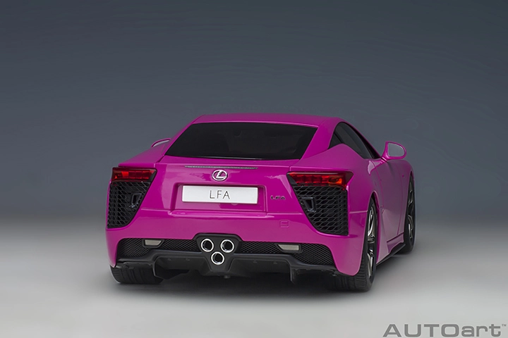 78859 1/18 LEXUS LFA (PASSIONATE PINK)
