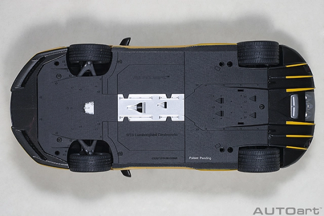 79115 1/18 LAMBORGHINI CENTENARIO (NEW GIALLO ORION/METALLIC YELLOW)