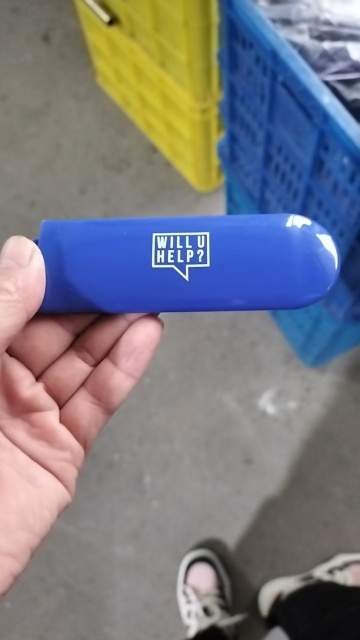 Kwik Fix Folding Brush With Mirror