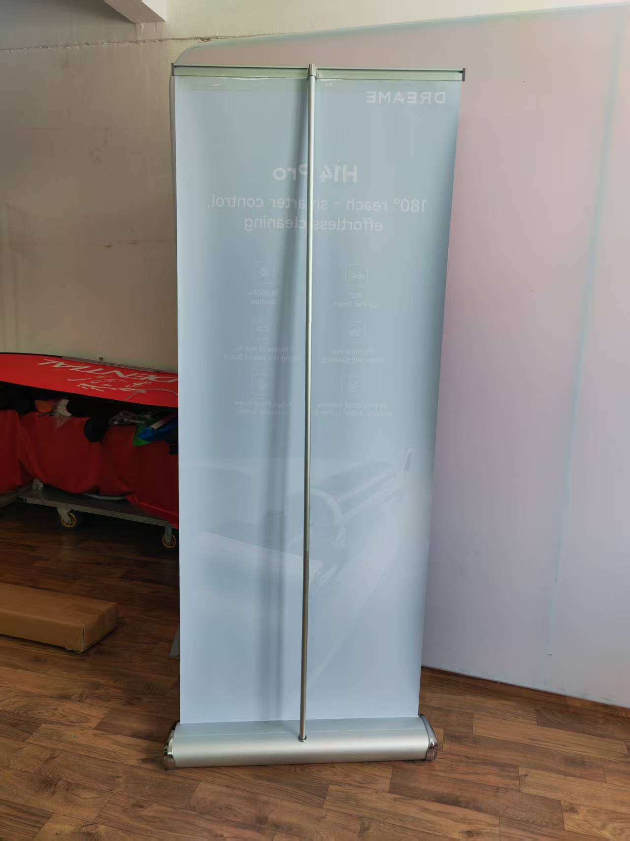 Retractable Floor banner