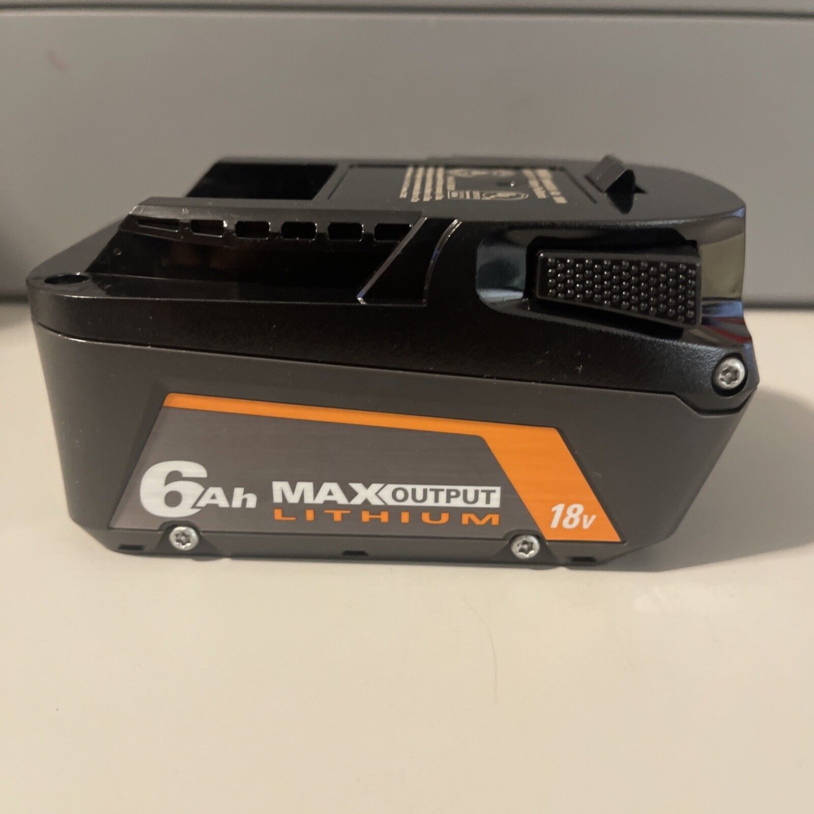 Genuine Ridgid 6.0 Ah 18V MAX Output Lithium-ion Battery R840060
