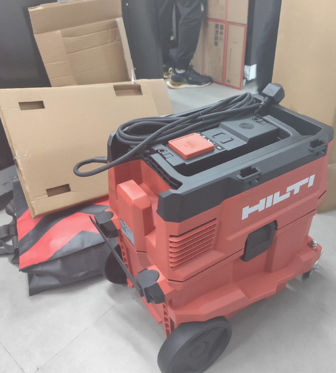 Hilti VC 5L L-Class construction vacuum