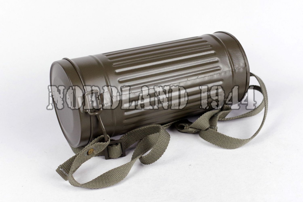 German M38 gas mask can