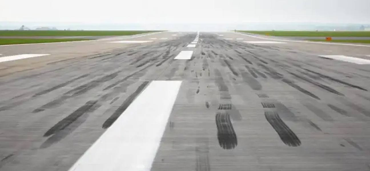 What Happens If Airports Don’t Remove Rubber from Runways?