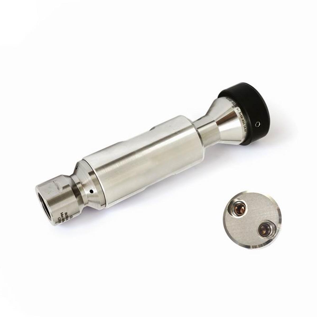 Self-Rotating Pipe Cleaning Nozzle