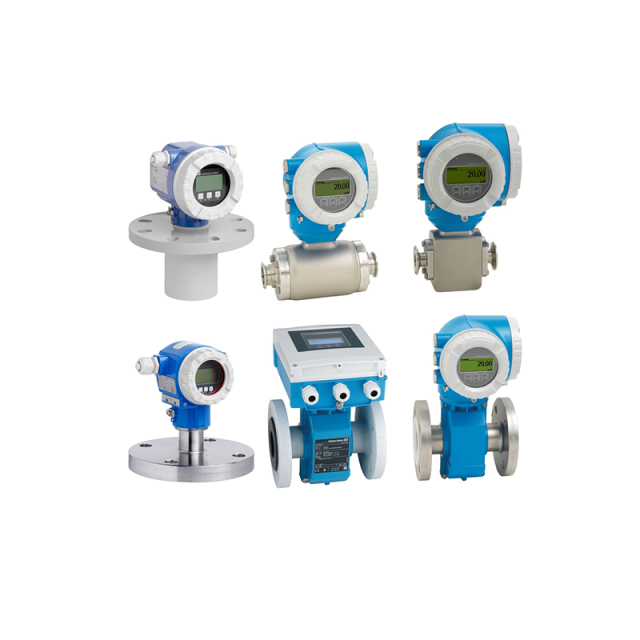 Endress+Hauser Water Analysis Transmitter CM442-AAM1A2F010A+AK