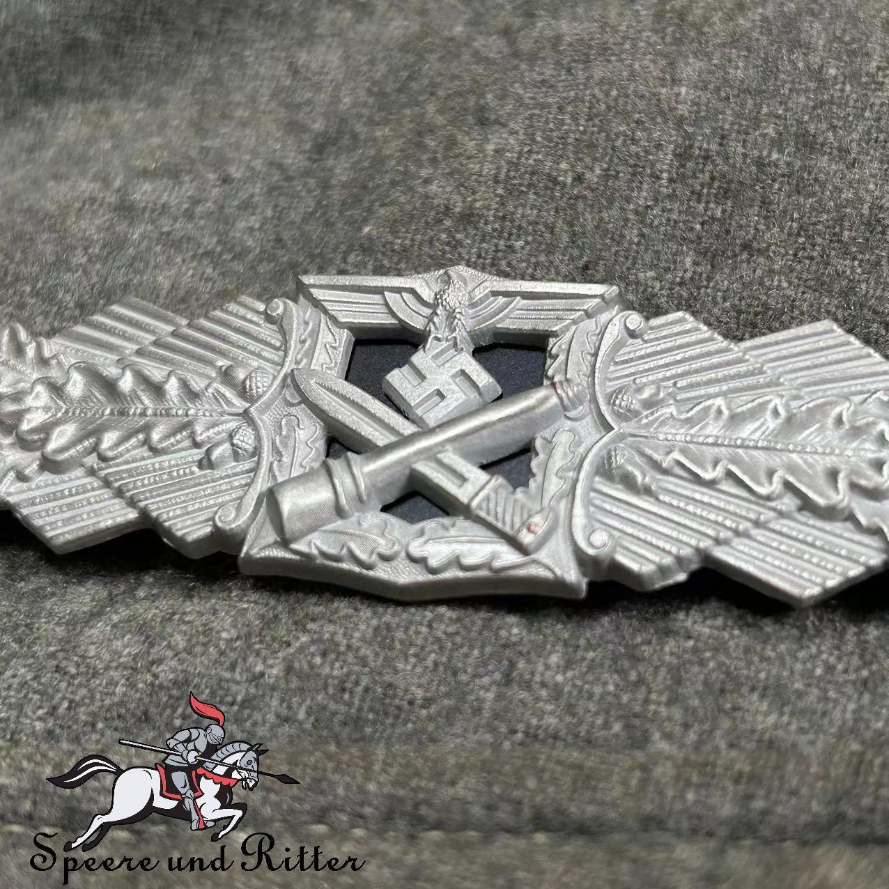 Close Combat Clasp in Silver German WW2