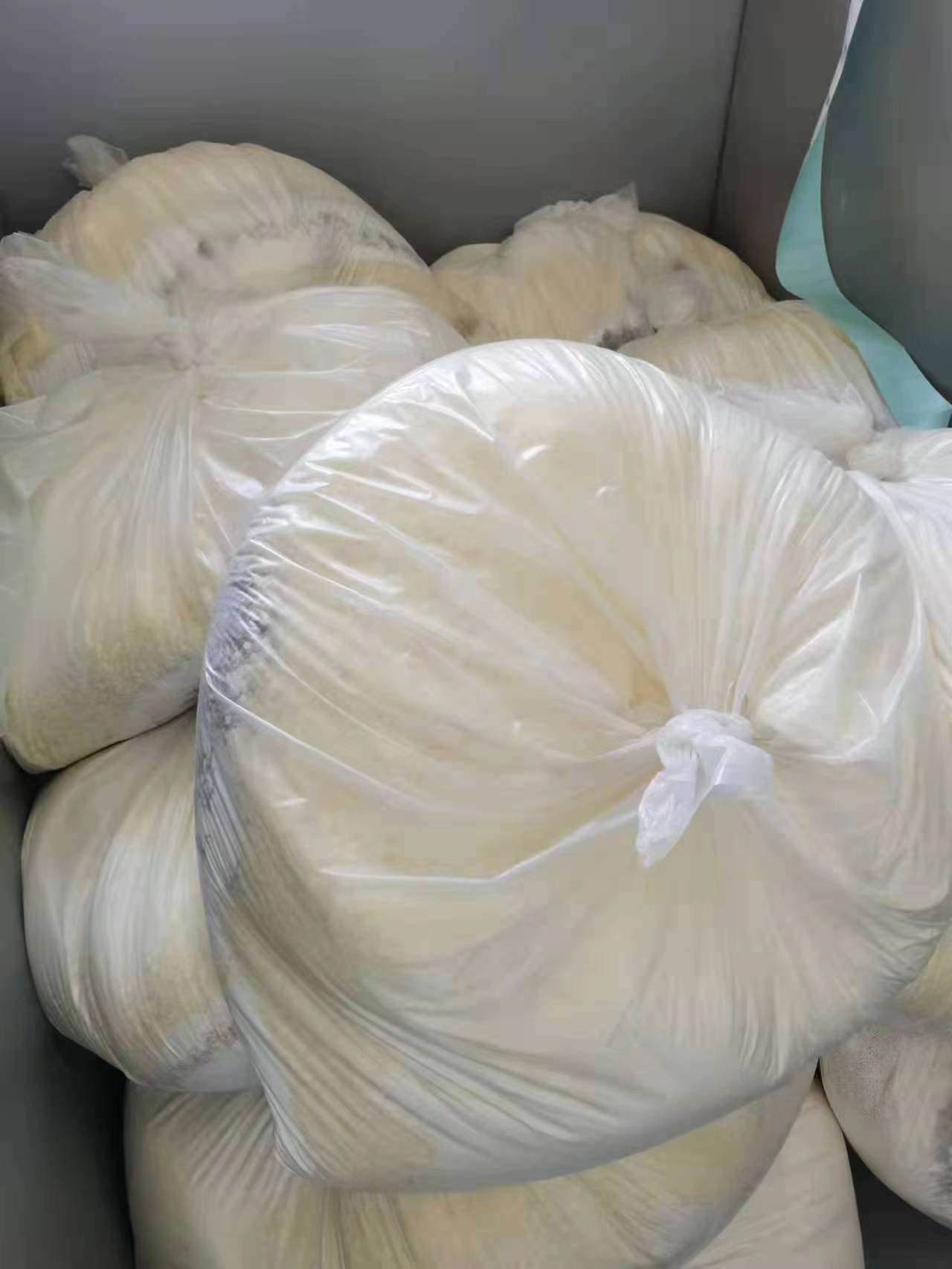 Low Melt Point EVA Batch Inclusion Bags applied to the rubber refining ...