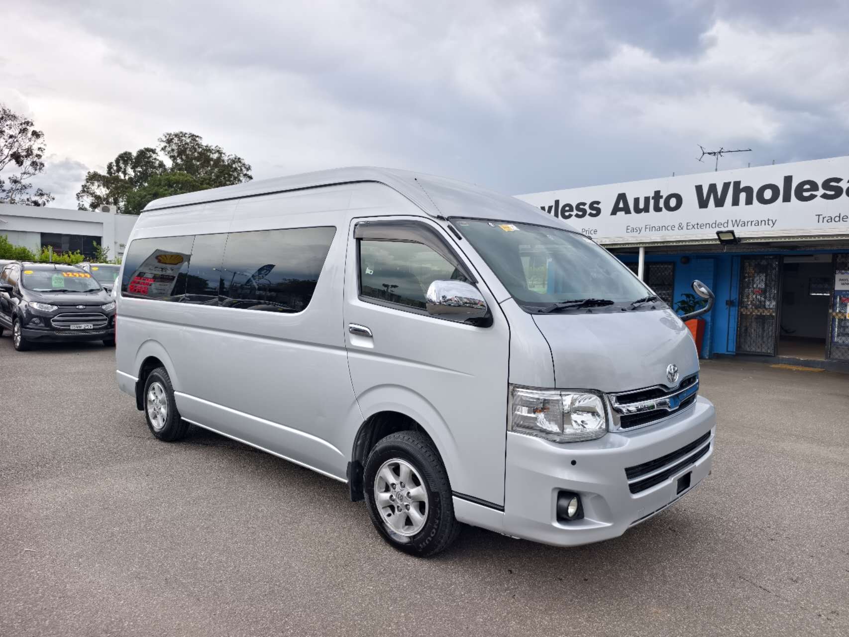 2013 TOYOTA Hiace, Commuter SLWB, high roof, wide body,10 seats ...