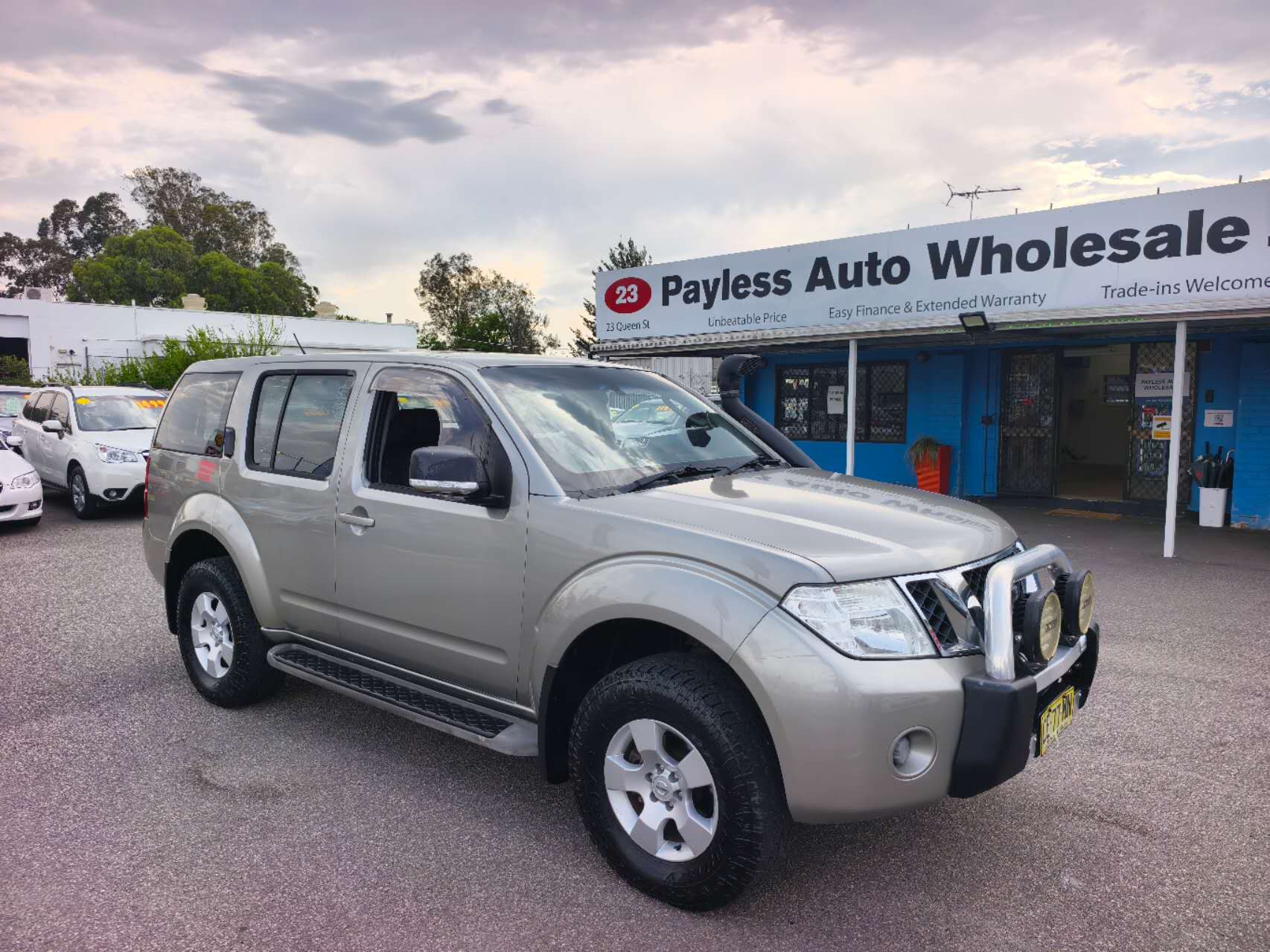 2011 NISSAN PATHFINDER ST (4x4), 7seats, Turbo Diesel, low kilometers ...