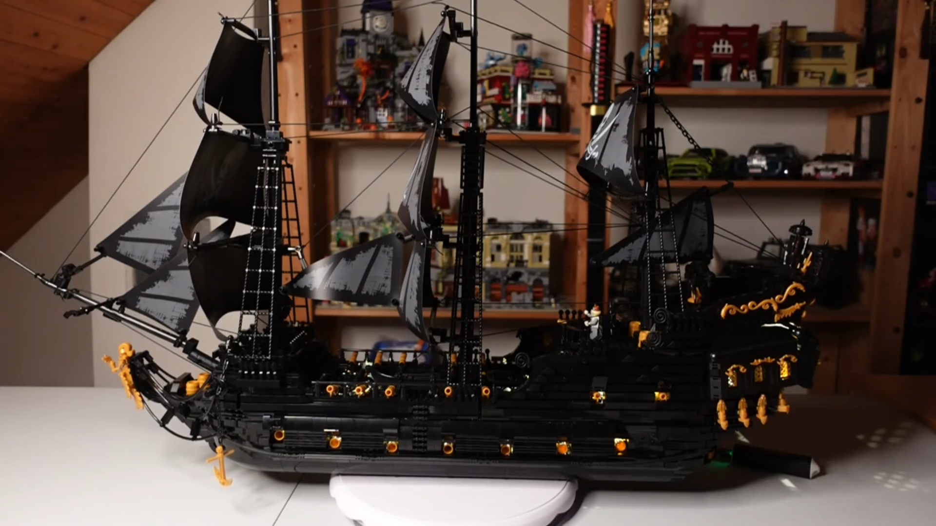 Reobrix 66036 Black Pearl Pirate Ship Model: A Perfect Recreation of ...