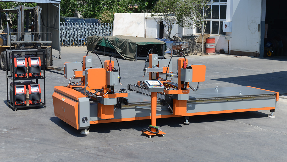 Four Gun Automatic Angle Iron Flange Welding Machine