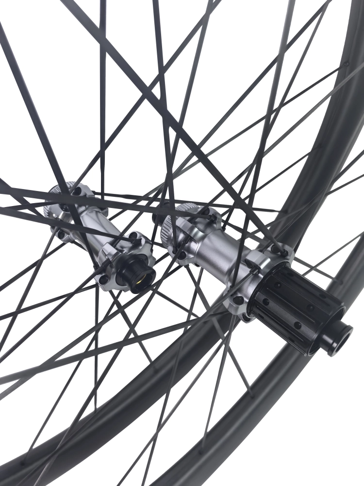 50mm depth 24mm internal width disc brake road / gravel bike carbon ...
