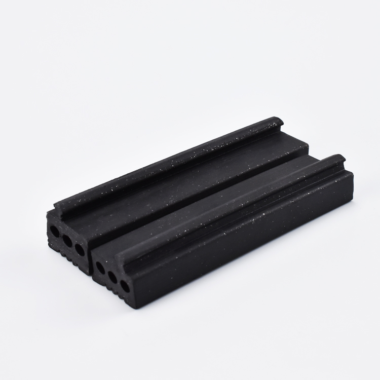 Custom EPDM Rubber Strip, Flame Retardant, Fire Resistant | ZYXrubber