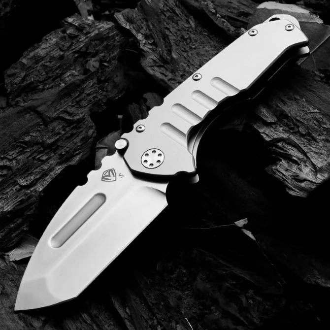 Iron Armored Troops Folding Knife