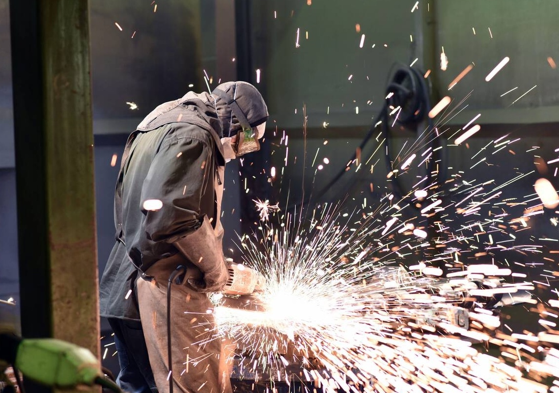 Heavy Duty Metal Cutting & Grinding Operation