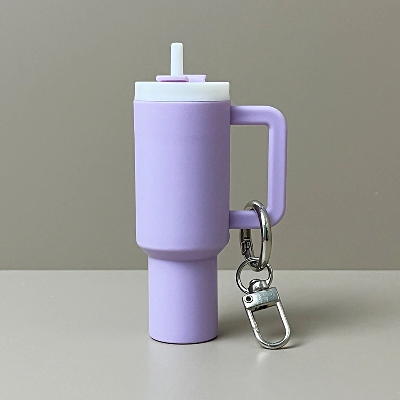 China Mini Shoot Stanley-shape Keychains with 12 Colors