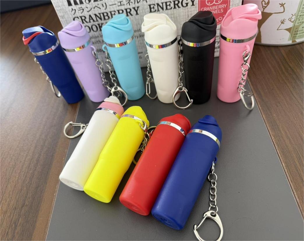 China New Mini Keychains with Multiple Colors (25pcs)