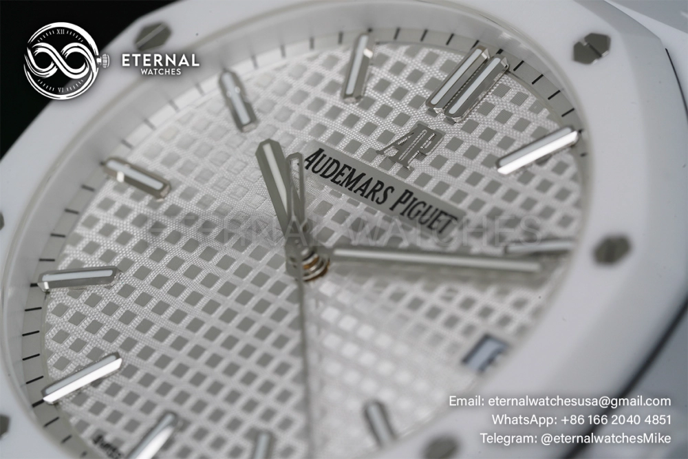 AUDEMARS PIGUET - SUPER CLONE Royal Oak 41mm 15500 White Ceramic/Cer ...