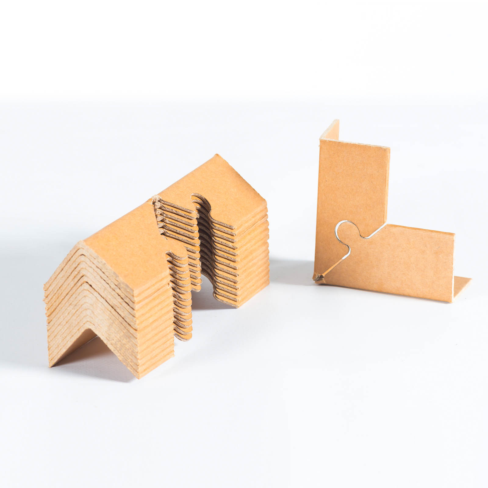 Round solid paper corner protectors, lock type paper corner protectors